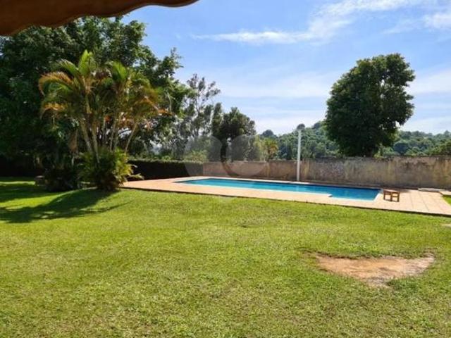 Chácara para venda em Bairro Inválido de 700.00m² com 7 Quartos e 10 Garagens