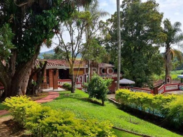 Chácara para venda em Bragança Paulista de 800.00m² com 6 Quartos, 2 Suites e 8 Garagens