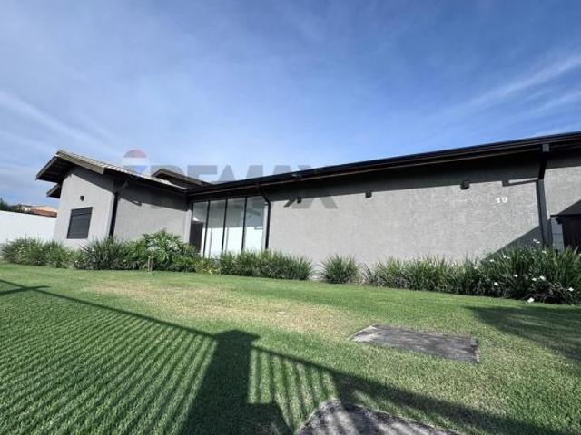 Chácara para venda em Genebra de 590.00m² com 6 Quartos, 3 Suites e 6 Garagens