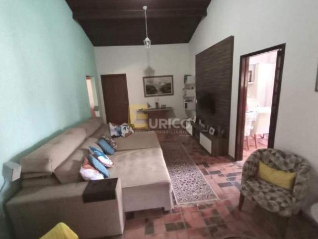 Chácara para venda em Guacuri de 246.00m² com 4 Quartos, 2 Suites e 2 Garagens