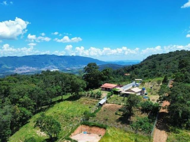 Chácara para Venda em Extrema, ZONA RURAL, 3 dormitórios, 1 suíte, 2 banheiros, 5 vagas