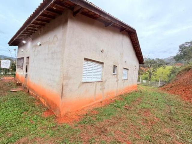 Chácara para Venda em Extrema, Roseira, 3 dormitórios, 1 suíte, 2 banheiros, 2 vagas