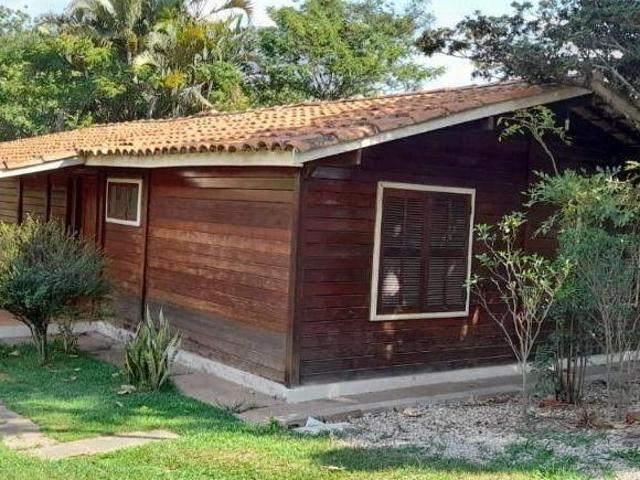 Chácara para venda em Fazenda Santa Lúcia de 181.00m² com 2 Quartos, 1 Suite e 10 Garagens