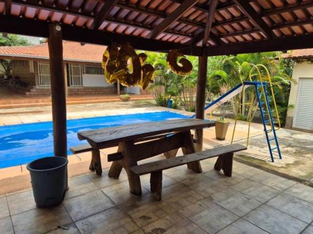 Chácara para Venda em Hidrolândia, Condomínio Cidade das Águas, 4 dormitórios, 4 suítes, 4 banheiros