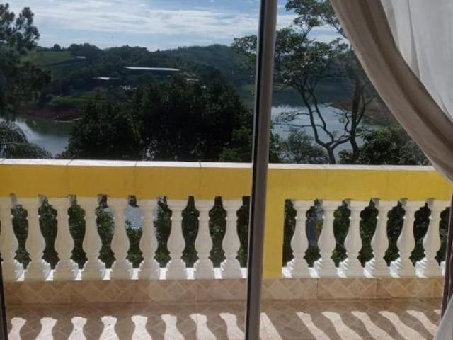 Chácara para Venda em Igaratá, RURAL, 3 dormitórios, 1 suíte, 3 banheiros, 2 vagas