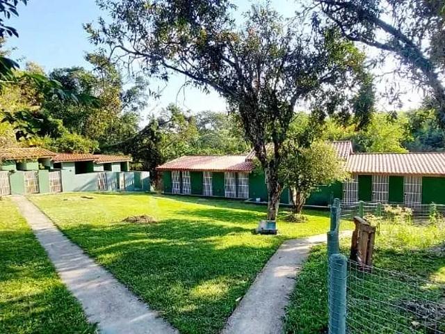 Chácara para venda em Itapecerica em Salto São Paulo de 426.00m² com 4 Quartos, 4 Suítes e 4 Garagens