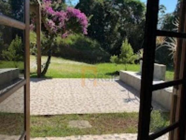 Chácara para venda em Jardim Marica de 300.00m² com 4 Quartos, 1 Suite e 4 Garagens