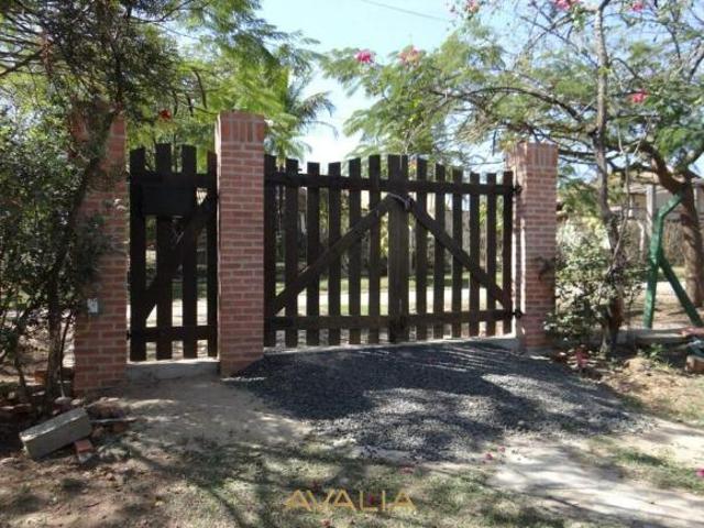 Chácara para venda em Jardim dos Laranjais de 3000.00m² com 3 Quartos, 1 Suite e 4 Garagens