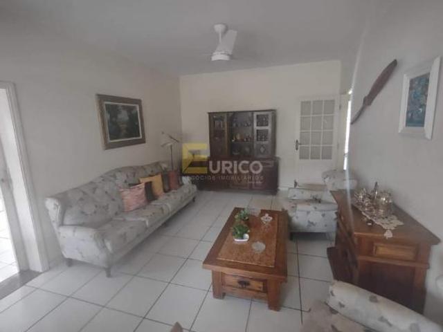 Chácara para venda em Loteamento Parque Romano de 324.00m² com 3 Quartos, 1 Suite e 3 Garagens