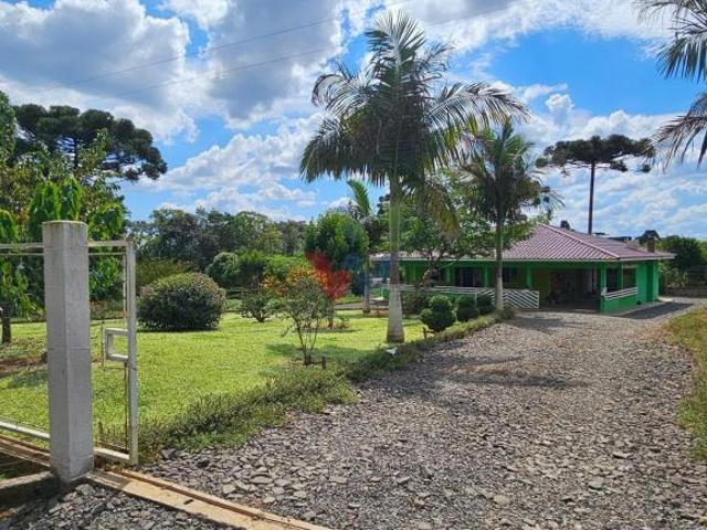Chácara para venda em Lapa de 290.00m² com 1 Quarto, 1 Suite e 20 Garagens
