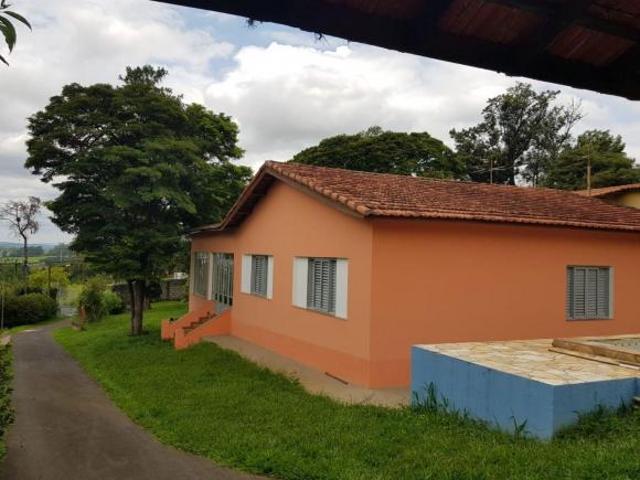 Chácara para venda em Medeiros de 1719.00m² com 3 Quartos, 1 Suite e 10 Garagens