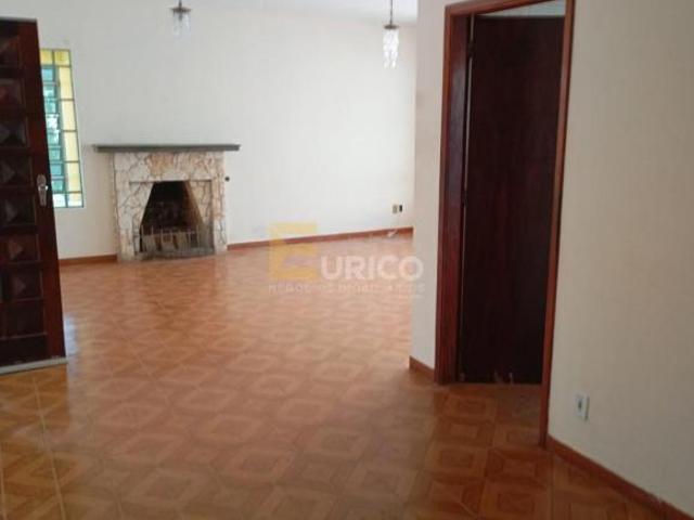Chácara para venda em Medeiros de 308.00m² com 3 Quartos, 1 Suite e 4 Garagens