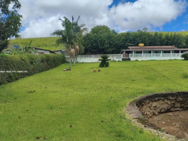 Chácara para Venda em Munhoz, Centro, 8 dormitórios, 3 suítes, 6 banheiros, 2 vagas