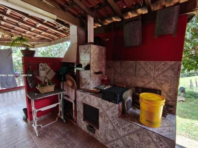 Chácara para Venda em Munhoz, Centro, 3 dormitórios, 1 banheiro, 2 vagas