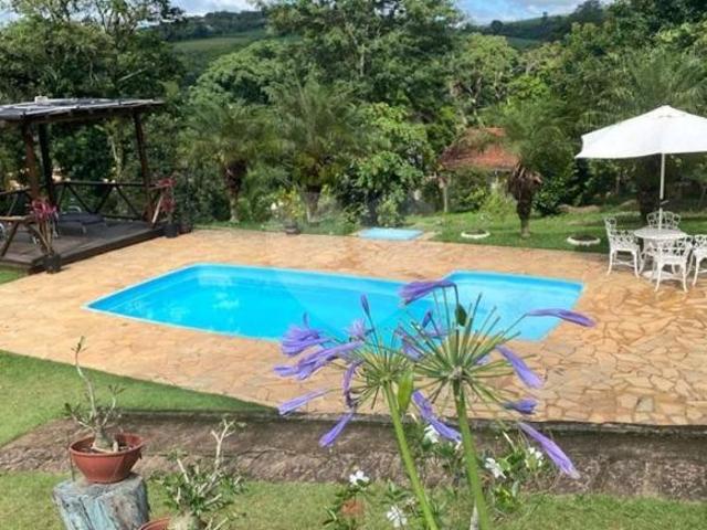 Chácara para venda em Nova Odessa de 350.00m² com 3 Quartos, 1 Suite e 10 Garagens