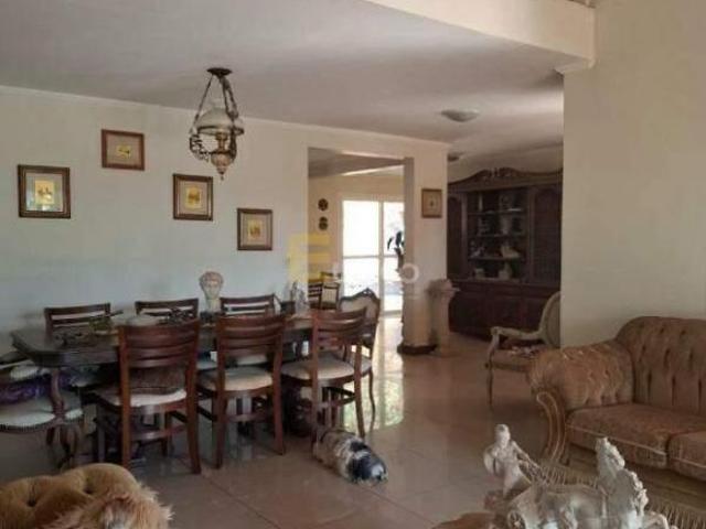 Chácara para venda em Santa Cândida de 600.00m² com 3 Quartos, 1 Suite e 15 Garagens