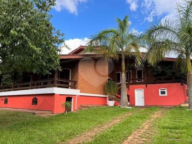 Chácara para venda em Santa Luzia de 800.00m² com 4 Quartos, 1 Suite e 5 Garagens
