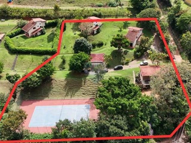 Chácara para venda em Sete Pontes de 310.00m² com 7 Quartos e 4 Garagens