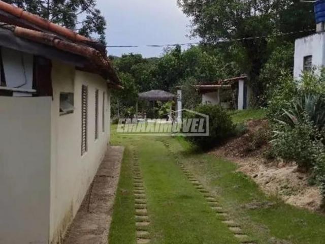Chácara para venda em Sem Bairro de 7000.00m² com 3 Quartos, 2 Suites e 4 Garagens