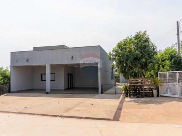 Chácara para venda em Parque Dos Pinheiros de 300.00m² com 3 Quartos, 1 Suite e 4 Garagens