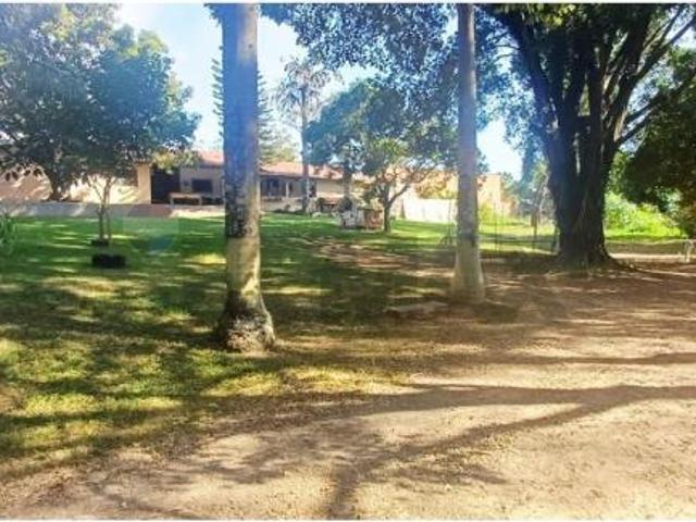 Chácara para venda em Parque Residencial Terras De Yucatan de 2426.00m² com 3 Quartos e 10 Garagens