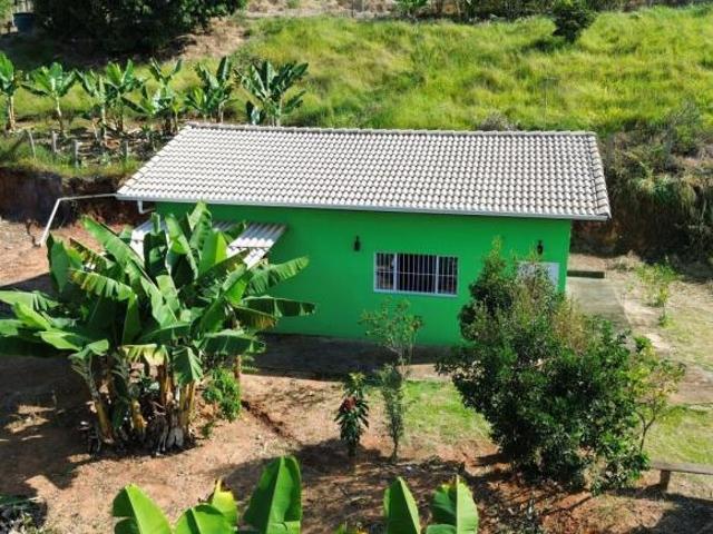 Chácara para Venda em Pedra Bela, 2 dormitórios, 1 suíte, 2 banheiros