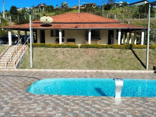 Chácara para Venda em Pedra Bela, 3 dormitórios, 1 suíte, 2 banheiros, 3 vagas