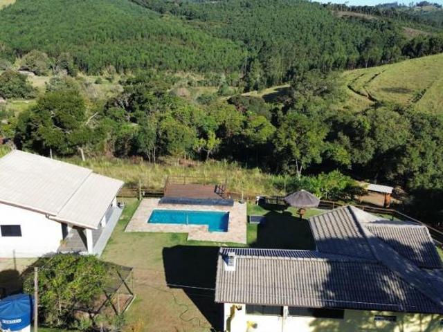 Chácara para Venda em Pedra Bela, zona rural, 3 dormitórios, 3 suítes, 4 banheiros