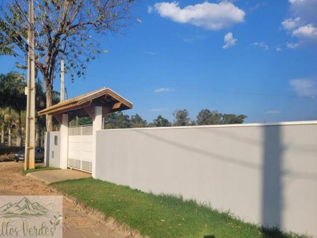 Chácara para Venda em Pinhalzinho, 3 dormitórios, 1 suíte, 3 banheiros, 5 vagas