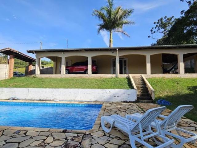 Chácara para Venda em Pinhalzinho, 2 dormitórios, 1 banheiro, 4 vagas