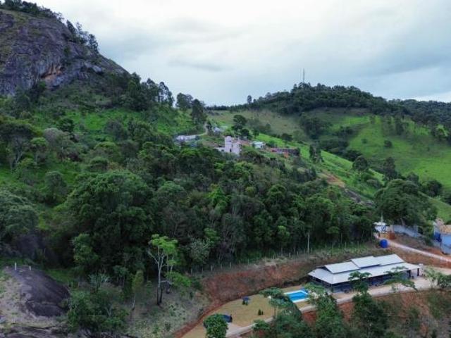 Chácara para Venda em Pinhalzinho, APARECIDINHA, 2 dormitórios, 1 suíte, 2 banheiros, 1 vaga