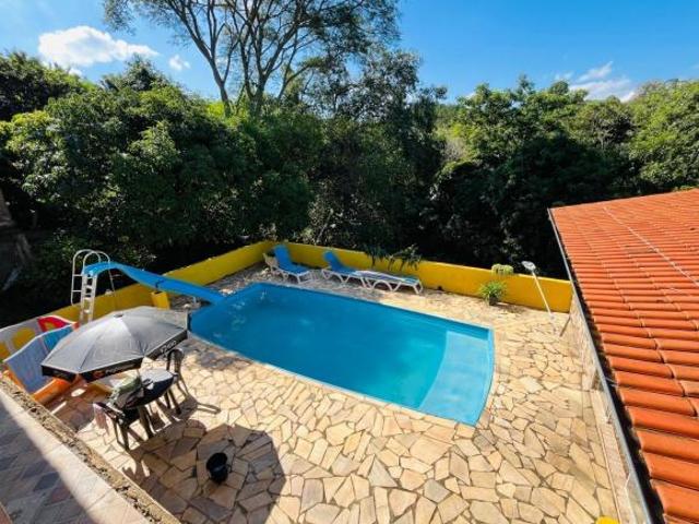 Chácara para Venda em Pinhalzinho, Zona Rural, 5 dormitórios, 2 suítes, 4 banheiros, 2 vagas