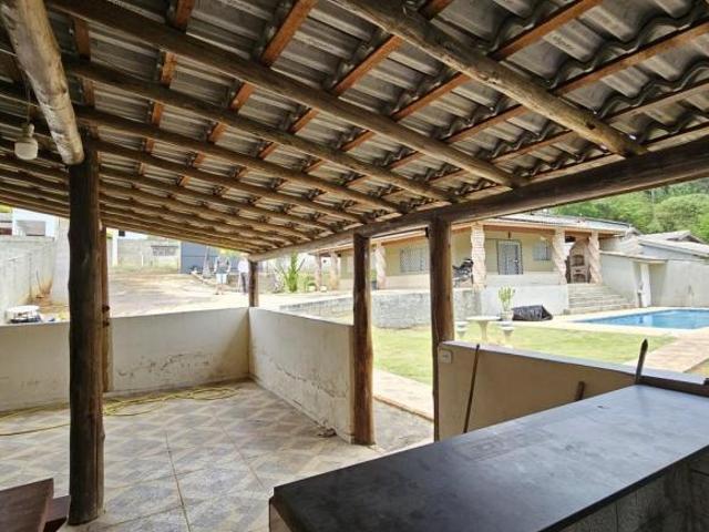 Chácara para Venda em Pinhalzinho, zona rural, 3 dormitórios, 1 suíte, 2 banheiros