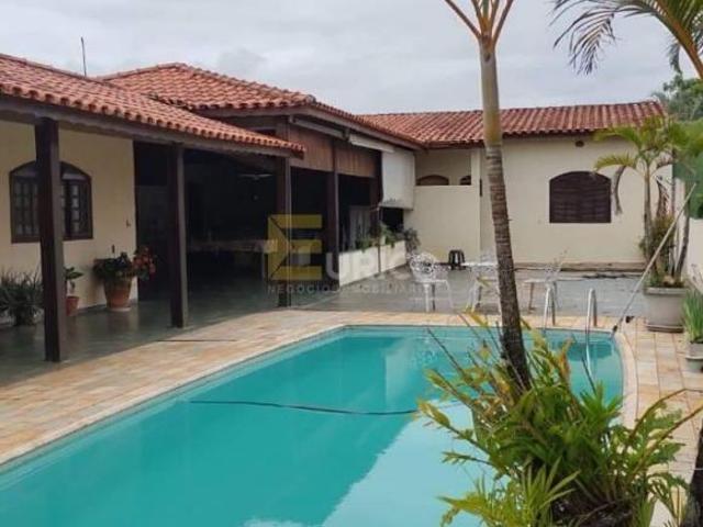 Chácara para venda em Pinheirinho de 356.46m² com 3 Quartos, 1 Suite e 2 Garagens
