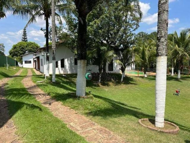Chácara para venda em Recanto Das Flores de 750.00m² com 6 Quartos, 5 Suites e 8 Garagens