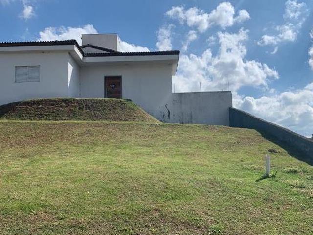 Chácara para venda em Residencial Montes Claros de 270.00m² com 4 Quartos, 2 Suites e 6 Garagens
