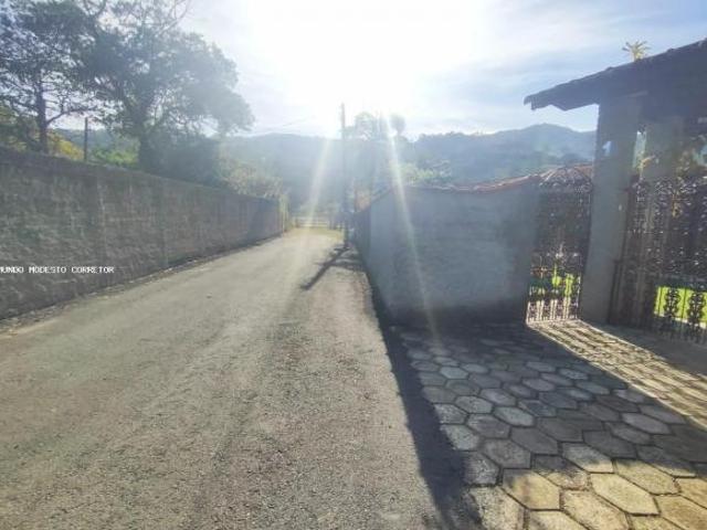 Chácara para Venda em Toledo, Centro, 3 dormitórios, 1 suíte, 3 banheiros, 2 vagas