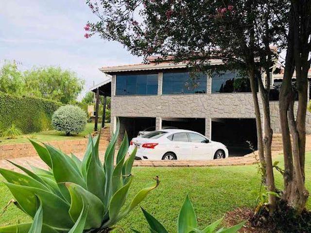 Chácara para venda em Terras De Itaici de 475.00m² com 4 Quartos, 4 Suites e 5 Garagens