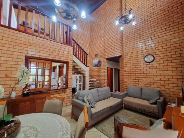 Chácara para venda em Terras De Itaici de 274.00m² com 3 Quartos, 2 Suites e 4 Garagens