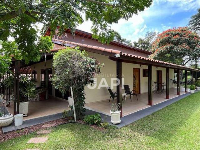 Chácara para venda em Traviú de 500.00m² com 9 Quartos, 4 Suites e 10 Garagens