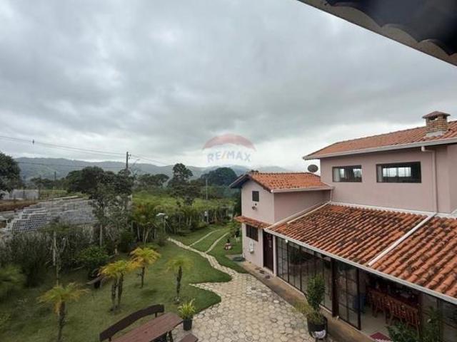 Chácara para venda em Vargem de 380.00m² com 6 Quartos, 4 Suites e 6 Garagens