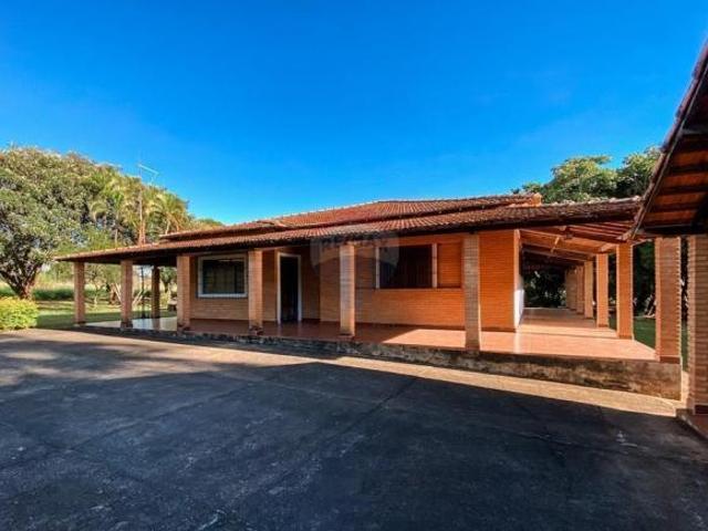 Chácara para venda em Vila Bertioga de 495.80m² com 5 Quartos, 1 Suite e 2 Garagens
