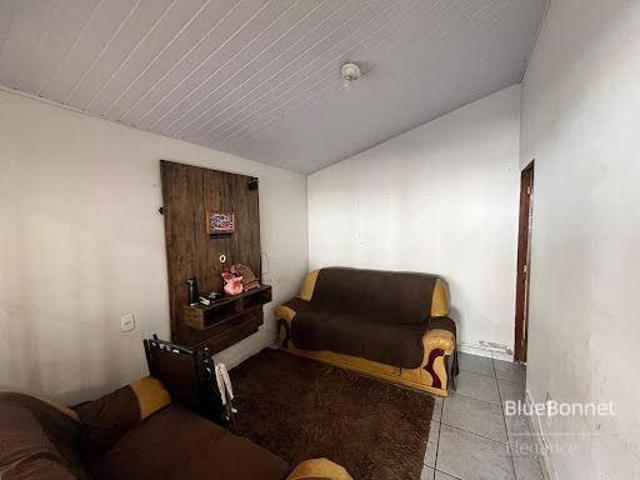 Chácara para venda em Vila Jeriva de 607.00m² com 2 Quartos, 1 Suite e 4 Garagens
