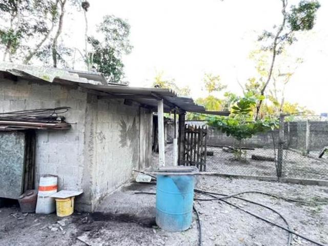 Chácara para Venda, Itanhaém / SP. Possui lago artificial