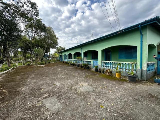 Chácara para venda e locação possui 15000 metros quadrados com 4 quartos
