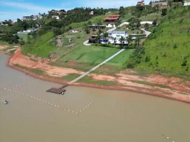 Chácara Pé na Água à Venda em Igaratá Fundo para Represa com Píer Privativo