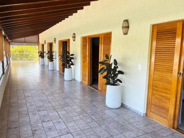 Chácara pé na água em condomínio fechado em Igaratá SP