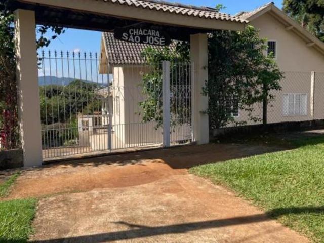 CHÁCARA PÉ NA ÁGUA EM JOANÓPOLIS / REPRESA