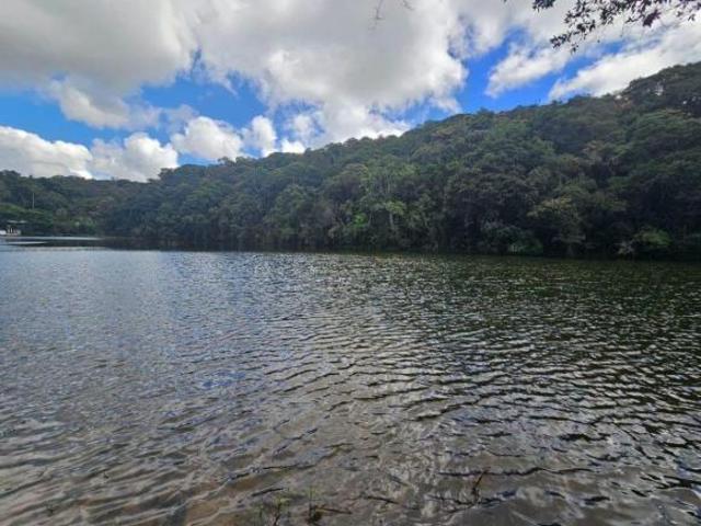 Chácara pé na represa em Juquitiba