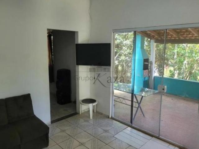 Chácara Pedra D`água 1 Dormitório 3.000m² Estuda permuta